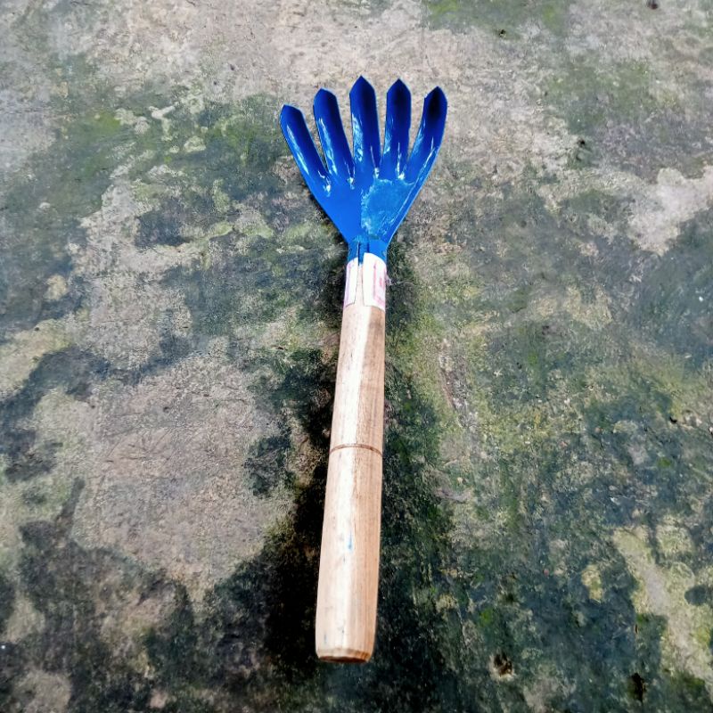 Jual GARUK MINI BIRU MODEL TANGAN - GARUK KECIL UNTUK BERKEBUN / GARUK ...