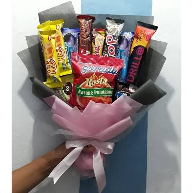 Jual BUKET SNACK/BUKET ULTAH/BUKET GRADUATION | Shopee Indonesia