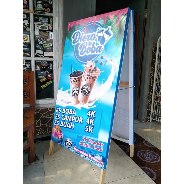 Jual STAND BANNER KAYU SEGITIGA LIPAT/STANDING BANNER ( FREE DESAIN 100 ...