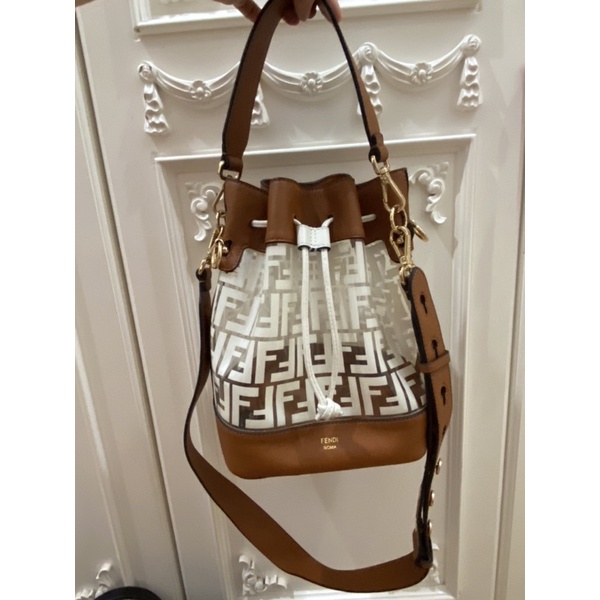 Jual Fendi bucket bag Pvc white (mirror) | Shopee Indonesia