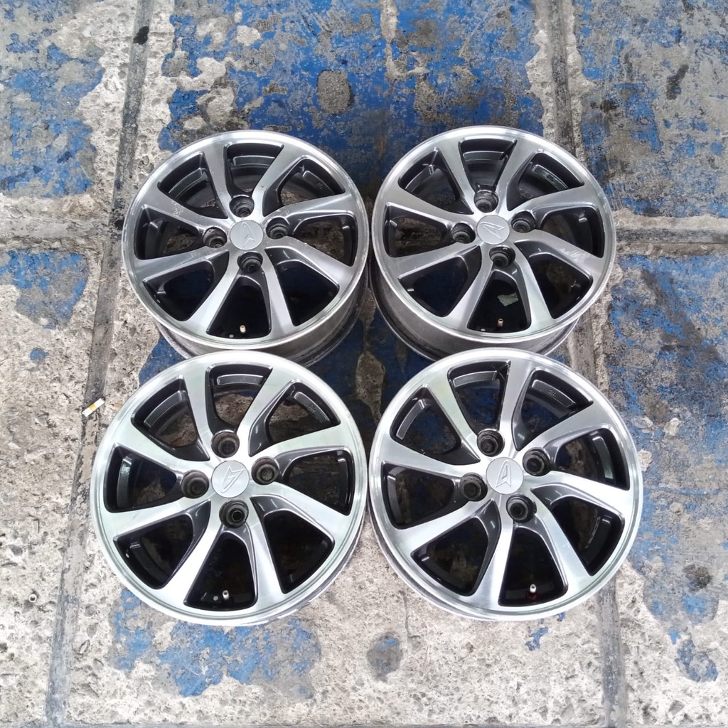 Jual velg seken bekas sigra ring 14x5 pcd 4x100 seken bekas murah berkualitas | Shopee Indonesia