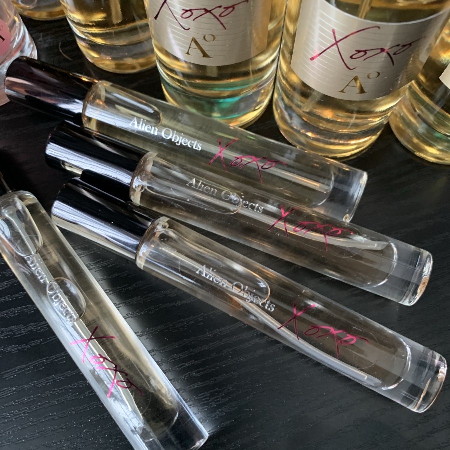 Jual Alien Objects - XOXO - 10ml Eau de Parfum | Shopee Indonesia