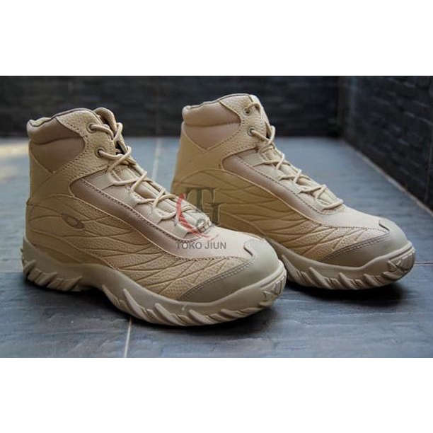 Jual Sepatu Oakley Pendek 6Inch Tan Tipe A Premium | Shopee Indonesia