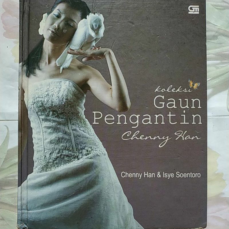 Jual Buku Fashion " Koleksi Gaun Pengantin Chenny Han " | Shopee Indonesia