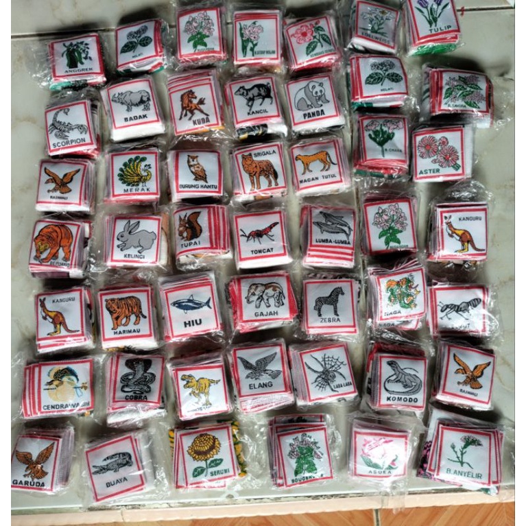 Jual ( 1 Paket = isi 10 Bet Regu + 1 Bendera Regu ) REGU PRAMUKA Nama² ...