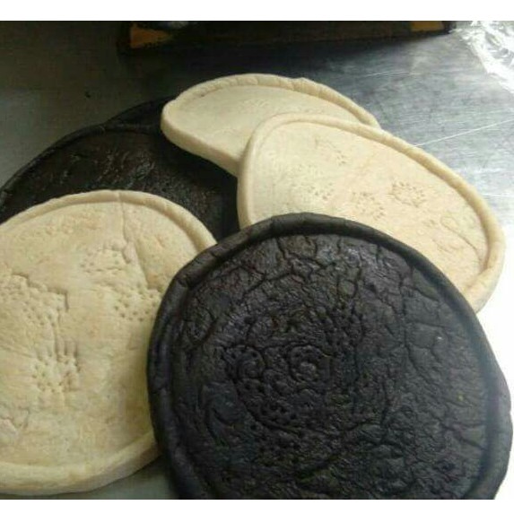 Jual Roti Pizza Hitam 21cm PB Based Pizza Dough Pizza Black Hitam ...