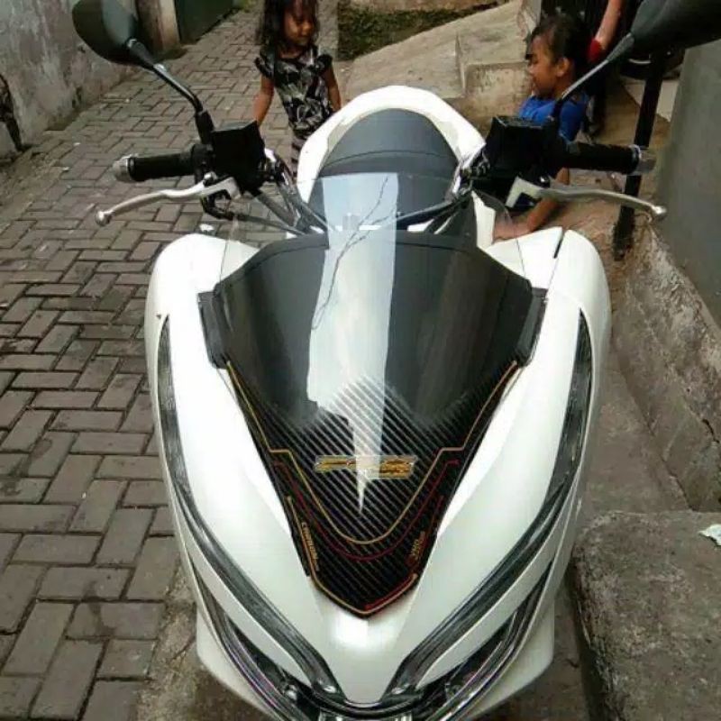 Jual Visor PCX new lokal VND 2tone bening list carbon/ windsheild Honda ...