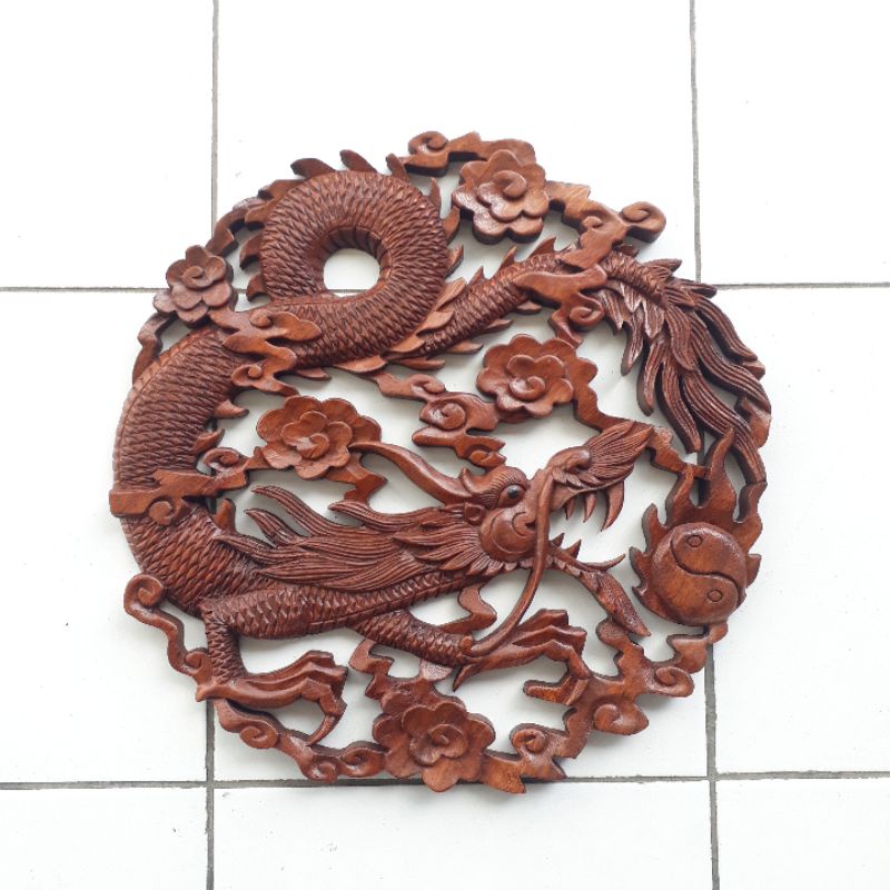 Jual Pajangan dinding ukiran kayu Bali motif naga diameter 40cm Wall ...