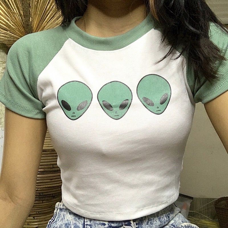 Jual CROP TEE TRIPLE ALIEN RIB (LD 88 , P 40 ) | Shopee Indonesia