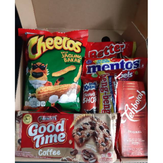 Jual Snack Box//Hampers//Parcel Natal Tahun Baru Ulang Tahun FREE Gift ...