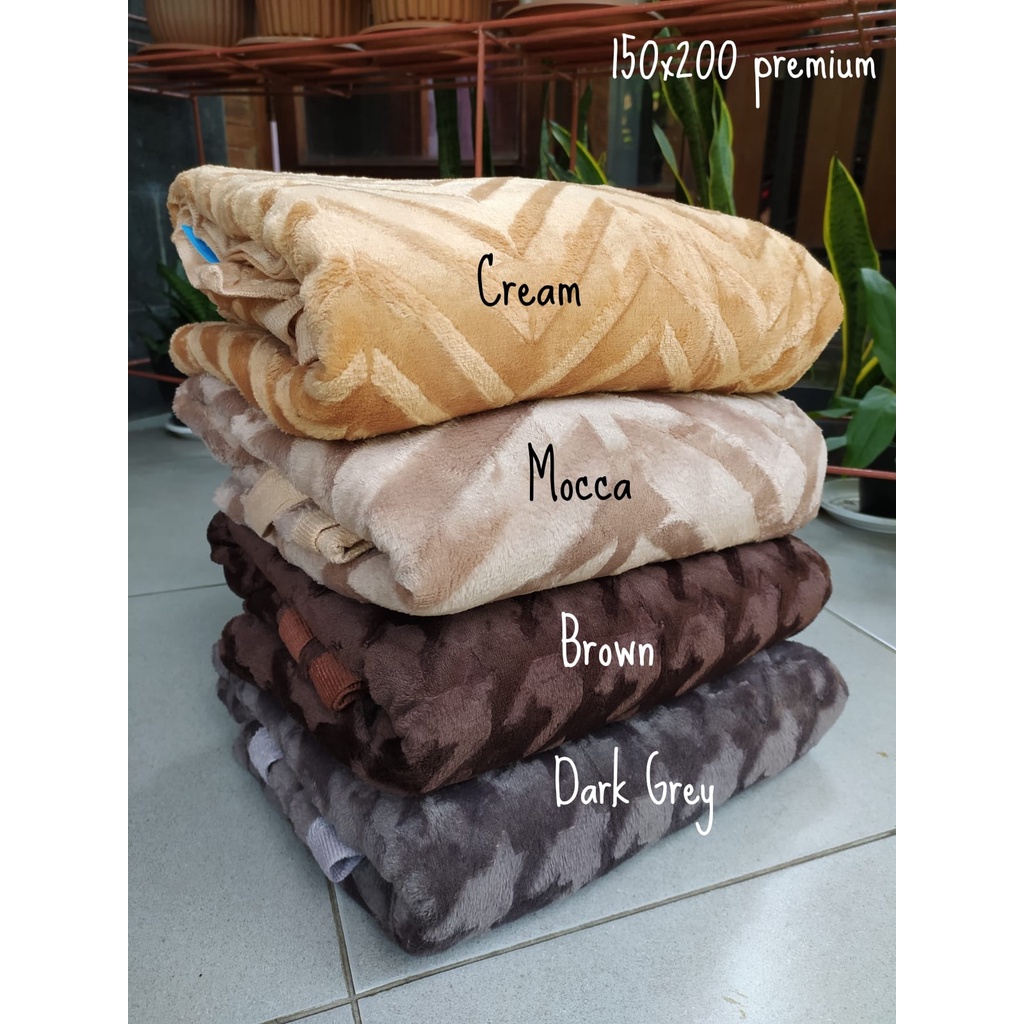 Jual SELIMUT EMBOSS POLOS 180X200 TEBAL GRAMSI 1kg | Shopee Indonesia