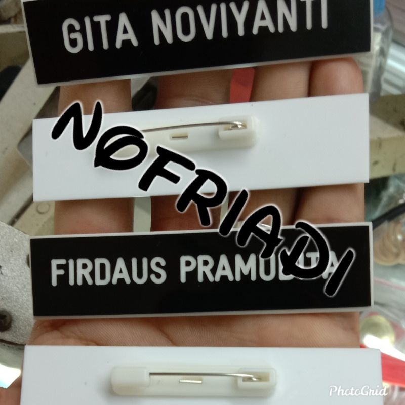 Jual best seller name tag papan nama dada lis putih-peniti ready stock ...