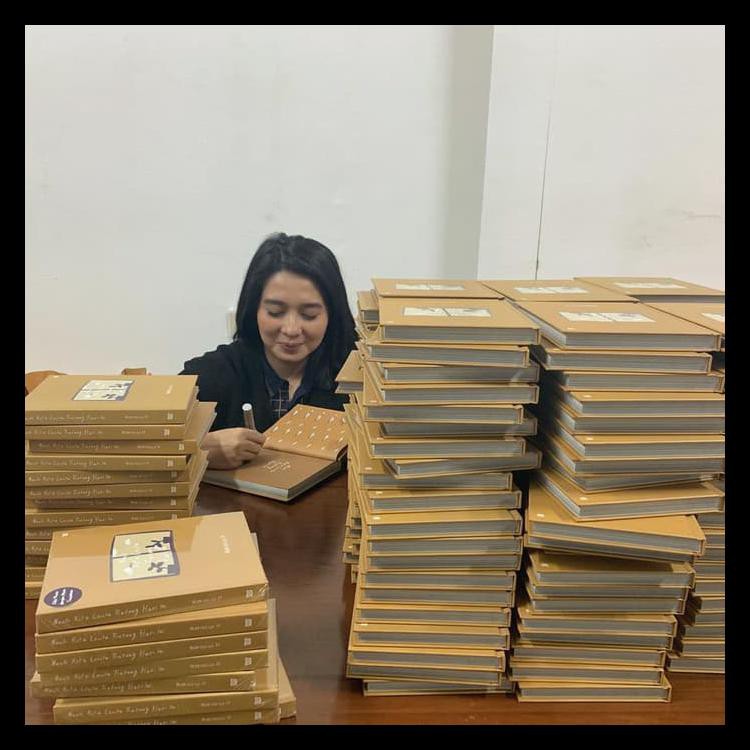 Jual BUKU NKCTHI NANTI KITA CERITA TENTANG HARI INI, FREE STIKER ...