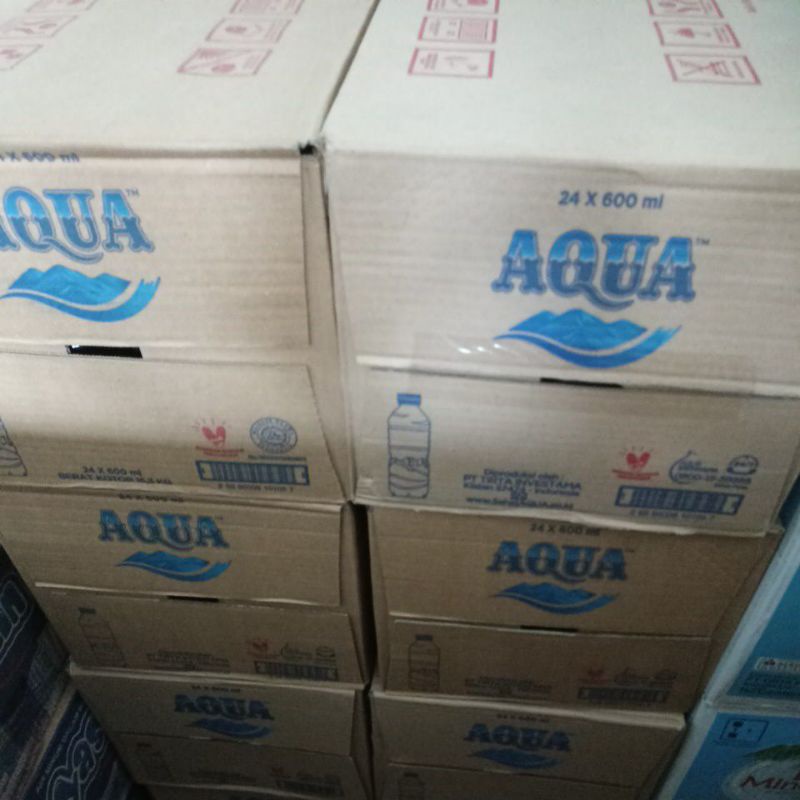 Jual Air Minum Dalam Kemasan Botol Aqua 600 ML - 1 dus isi 24 | Shopee ...