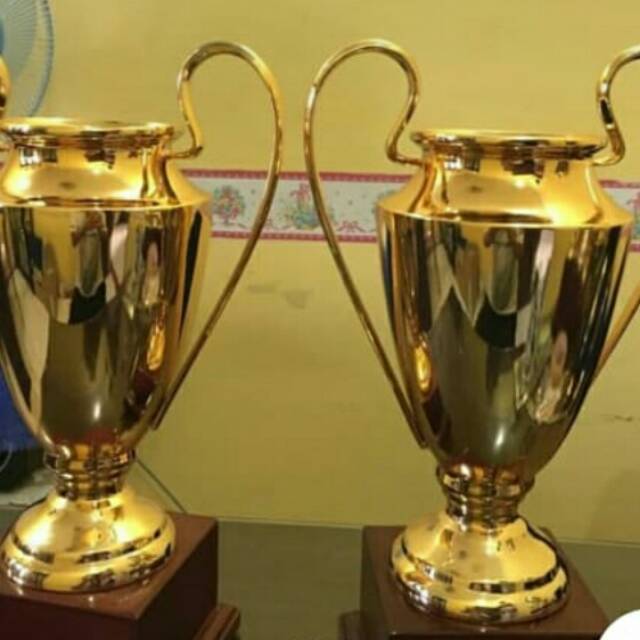 Jual Piala Thropy Champion Gold | Shopee Indonesia