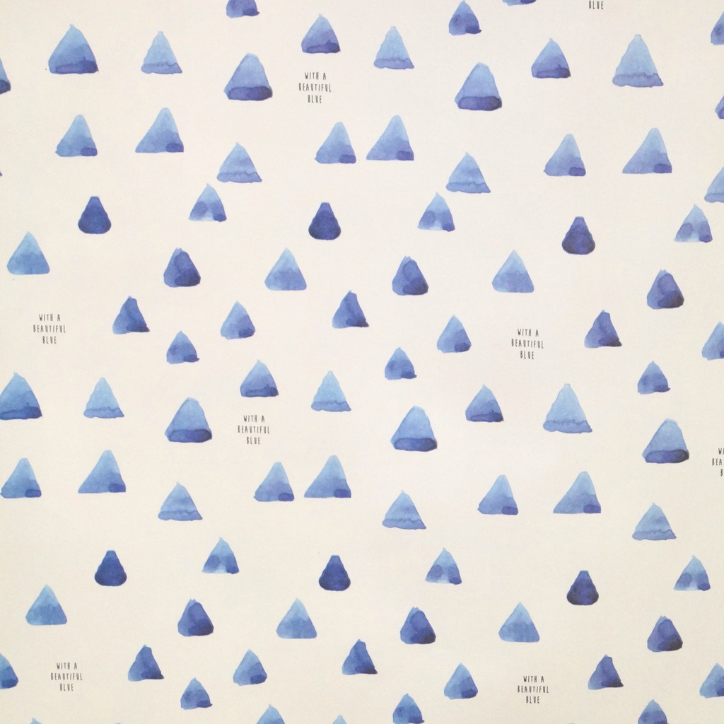 Jual Glossy Wrapping Paper | Blue Water Colour Triangle (Kertas Kado ...
