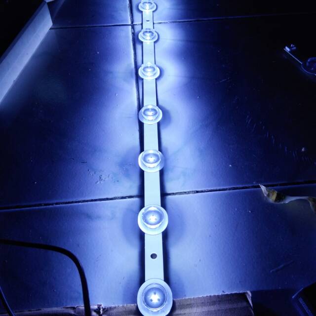 Jual Lampu Led backlight 3v 8 kancing cekung universal pnjng 63cm ...