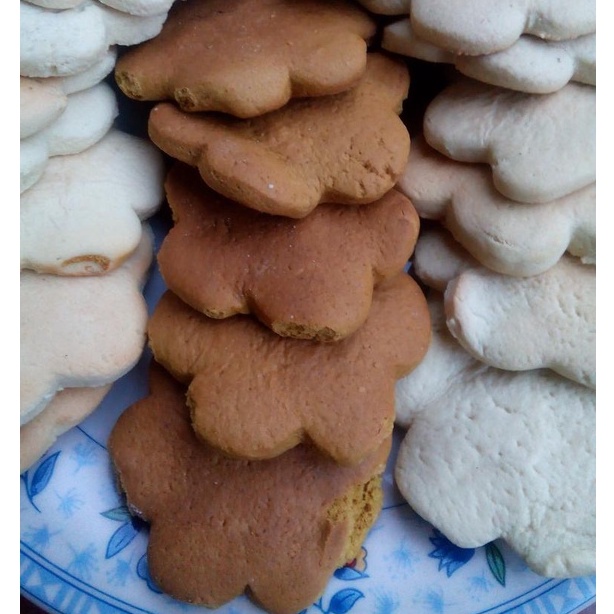 Jual Kue kering khas bima / kue tradisional bima / kue jadul / oleh ...