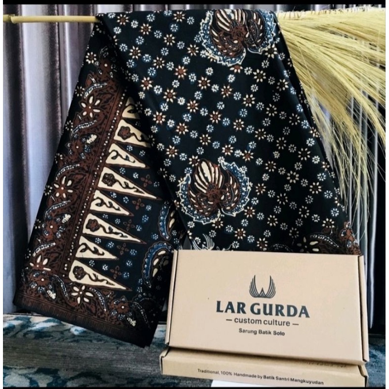 Jual SARUNG LAR GURDA BATIK TRADISIONAL MOTIF KASIKAN AH72 | Shopee ...