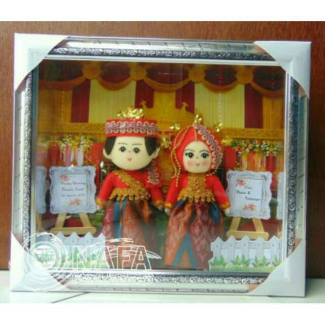 Jual Boneka flanel pengantin adat makassar Sulawesi selatan. Boneka pengantin adat batak, adat ...