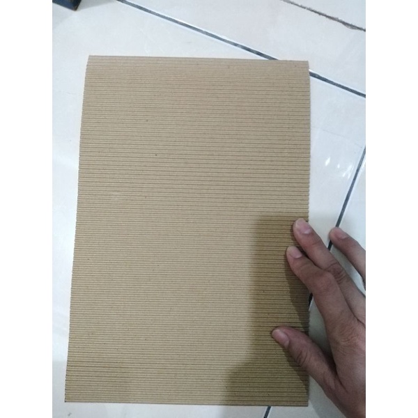 Jual Karton gelombang / kertas flute 1 sisi 20x30 cm 10 lembar | Shopee ...