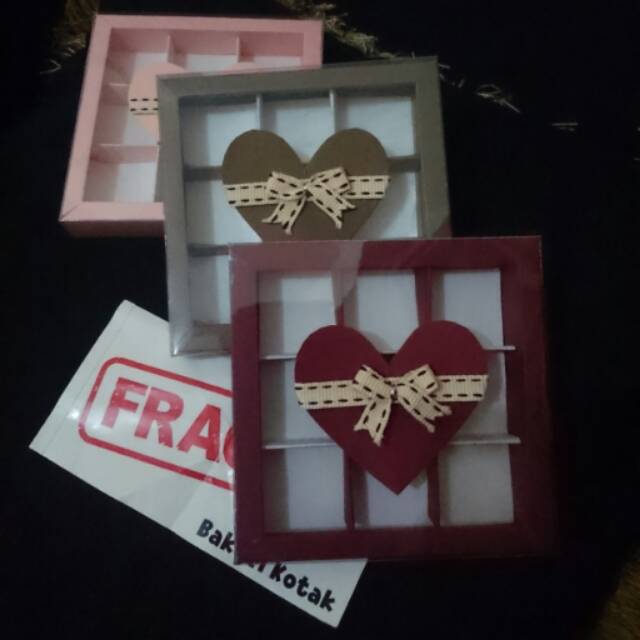 Jual 2pcs BOX COKLAT/KOTAK COKLAT sekat 9 | Shopee Indonesia