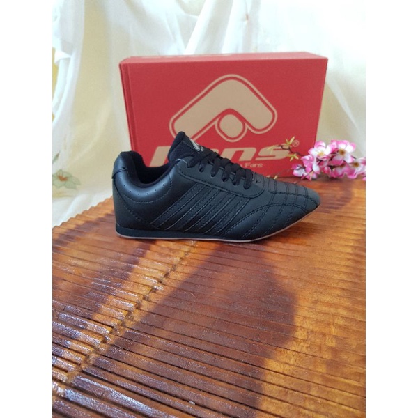 Jual SEPATU SEKOLAH FANS ORIGINAL- NEW ESCAPE C(RINGAN TAPAK DIJAHIT ...