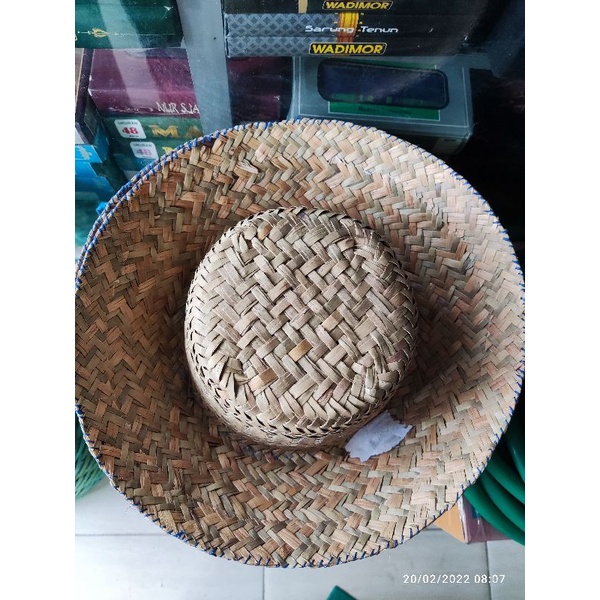 Jual CAPIL PURUN, NELAYAN DAN PETANI ANYAMAN JERAMI NATURAL | Shopee ...