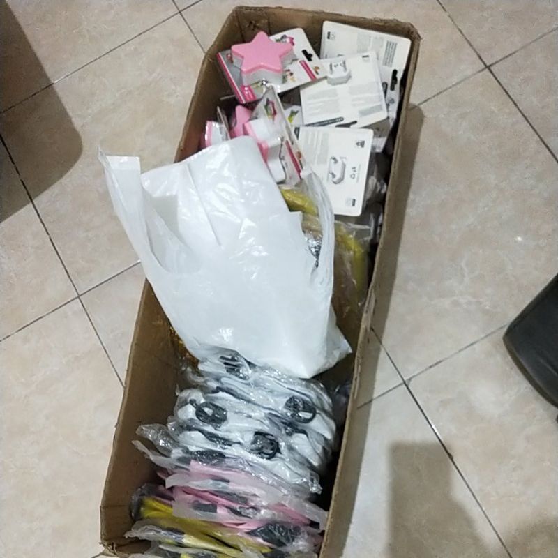 Jual paketan barang satu kardus | Shopee Indonesia