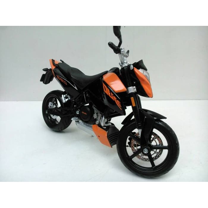 Jual Diecast Motogp - Diecast Ducati - Diecast New Ray Vespa Miniatur ...