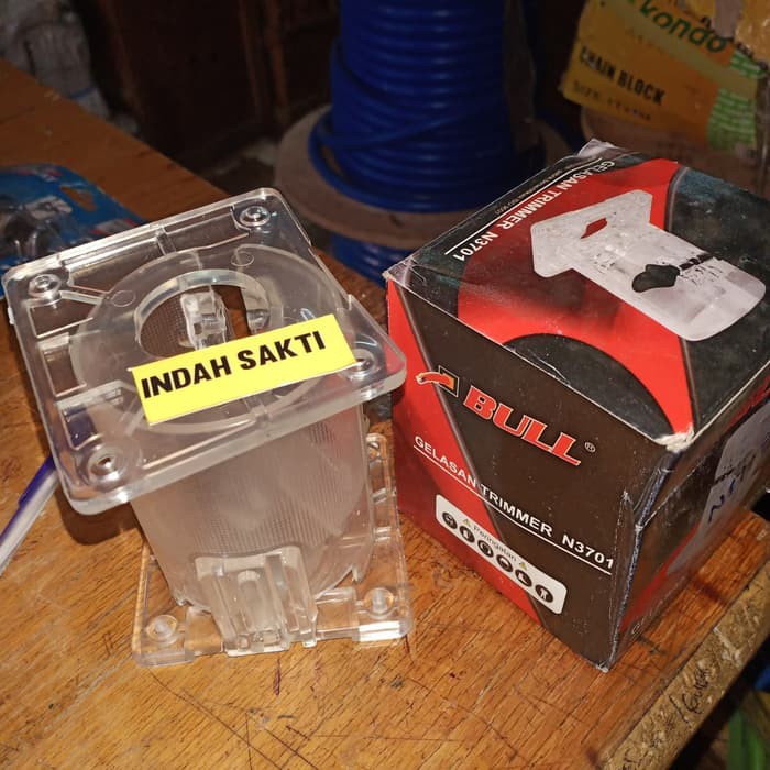 Jual Tapak Plastik Gelasan Trimmer Router Profil Bull | Shopee Indonesia