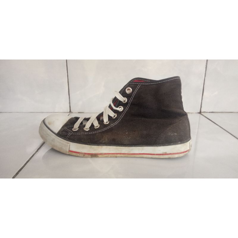 Jual Sepatu bekas Iqbal | Shopee Indonesia