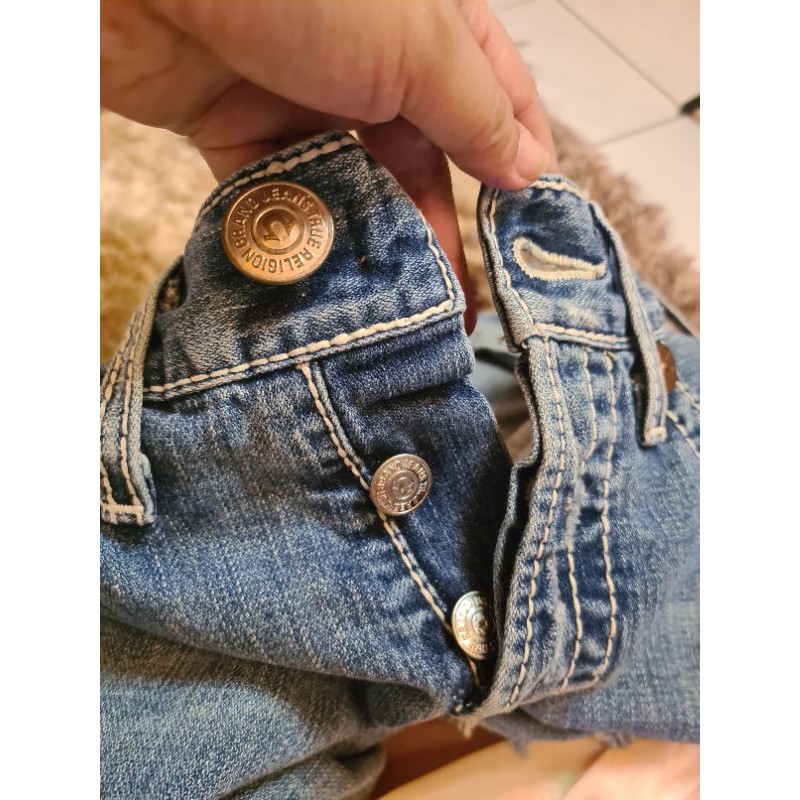 Jual True Religion,non melar,boot cut, ripped tembus, kancing button ...