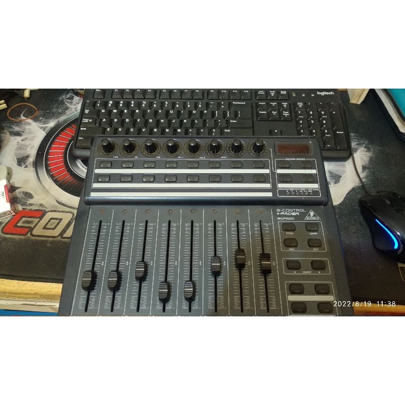 Jual DIGITAL MIXER CONTROLLER BEHRINGER BCF2000 | Shopee Indonesia