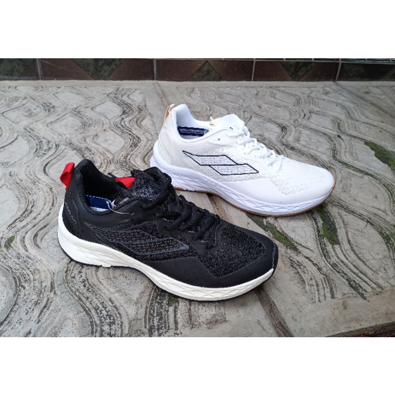 Jual MILLS sepatu lari Volvo run | Shopee Indonesia