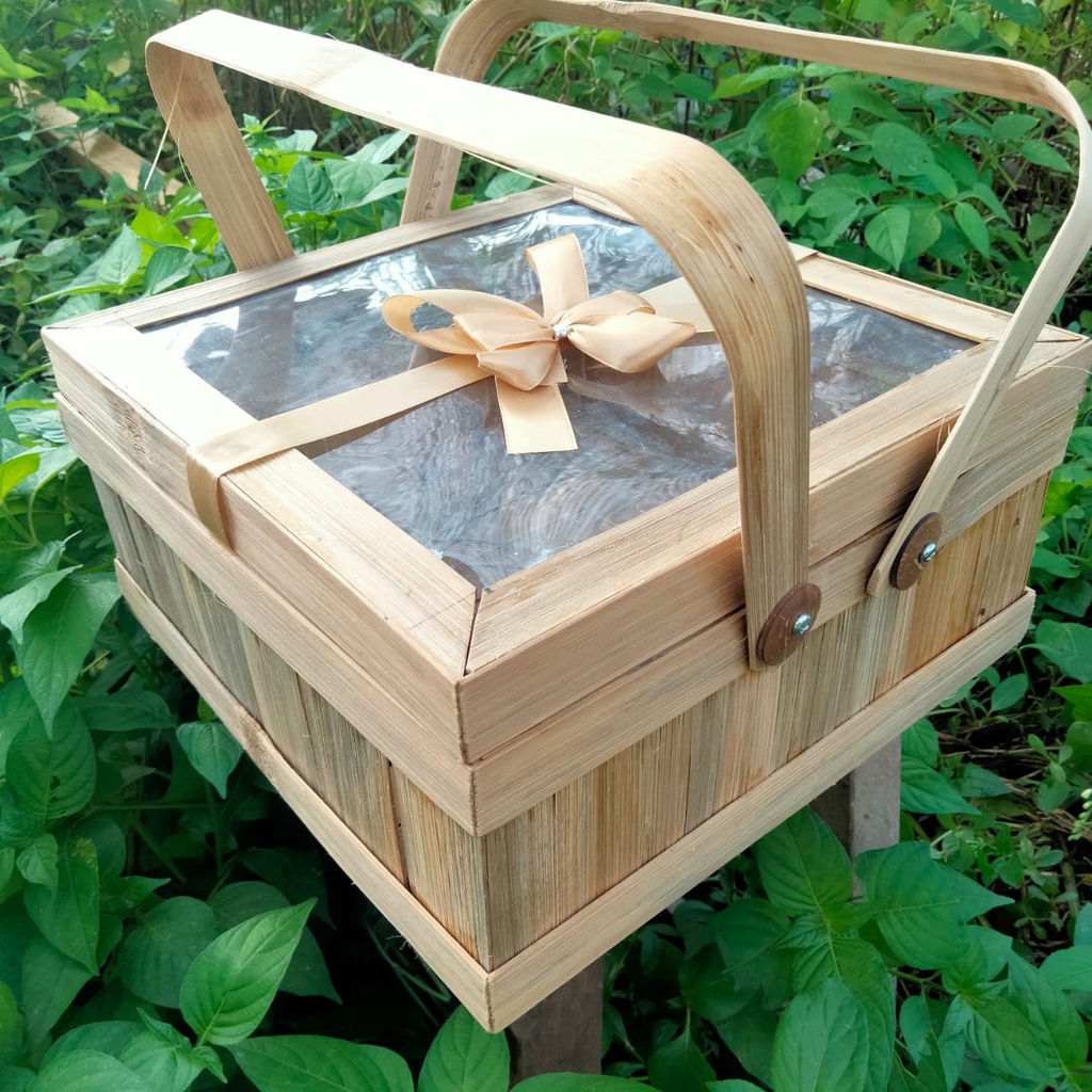 Jual KERANJANG bambu 25 cm dengan tutup mika transparan dan pita satin ...