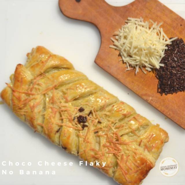 Jual Choco Cheese Flake/Roti Pastry Coklat Keju tanpa pisang (Bolen ...