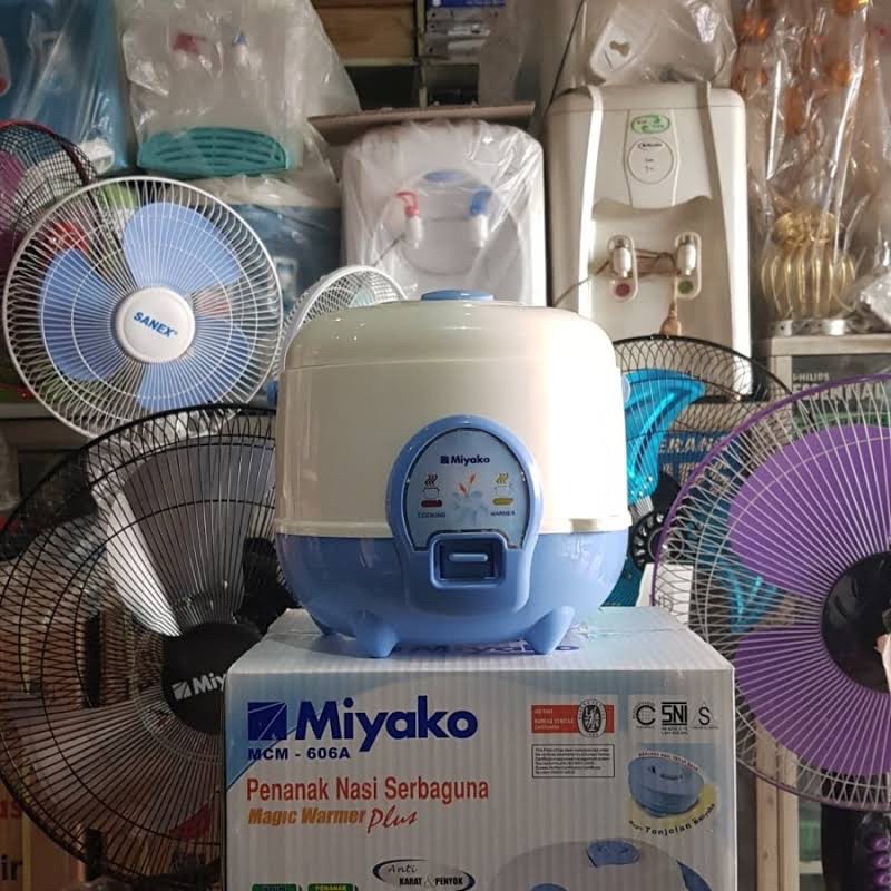 Jual Magic com miyako rice cooker miyako 0.6L | Shopee Indonesia