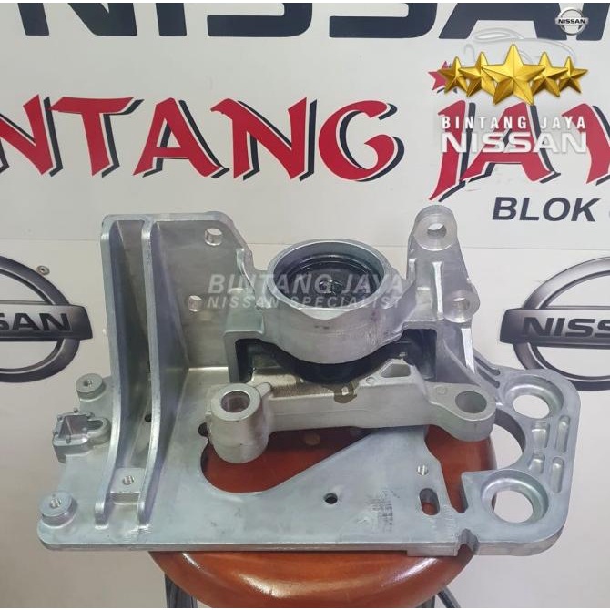 Jual Sparepart Mobil Engine Mounting Kiri Nissan Serena C25 C26 ...