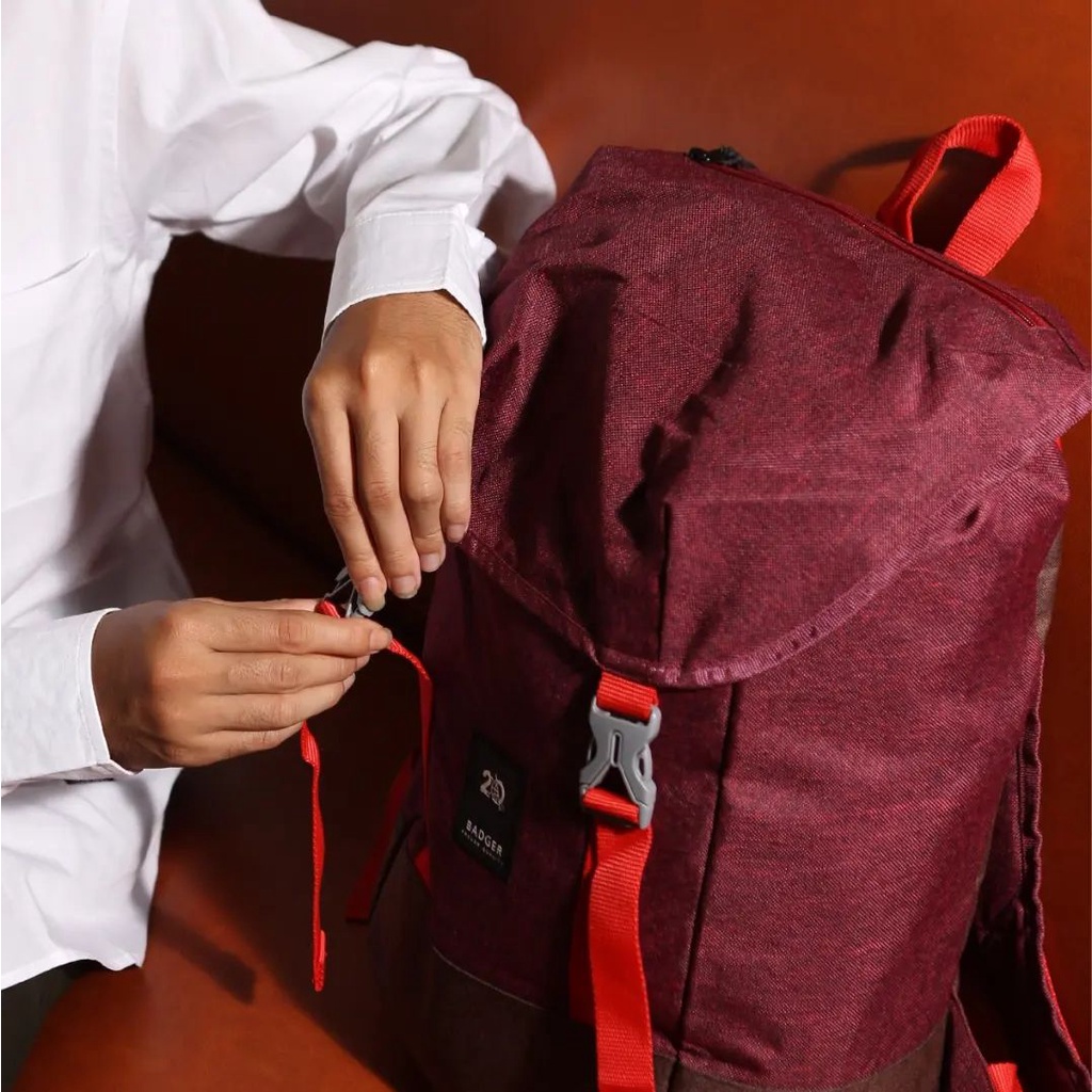 Jual Badger Backpack LIVE UP Maroon | Shopee Indonesia