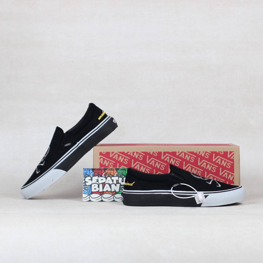 Jual Sepatu Vans Slip On V98 Mastermind Black White Hitam Putih ...