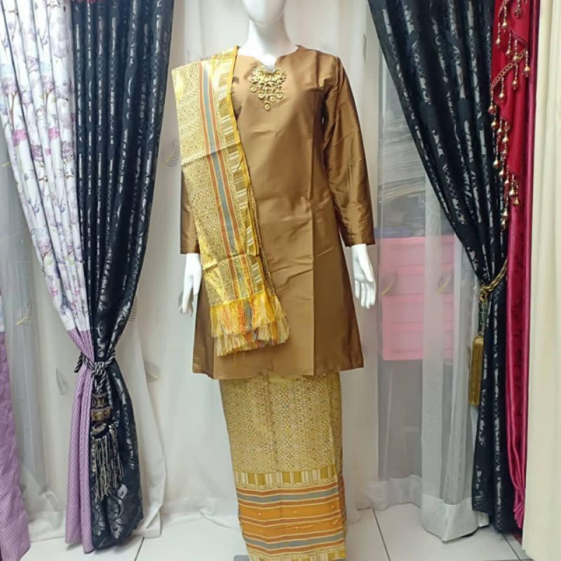 Jual SET BAJU KURUNG TAFETA ROK SONGKET SELENDANG/BAJU KURUNG MELAYU/BAJU KURUNG PESTA | Shopee ...