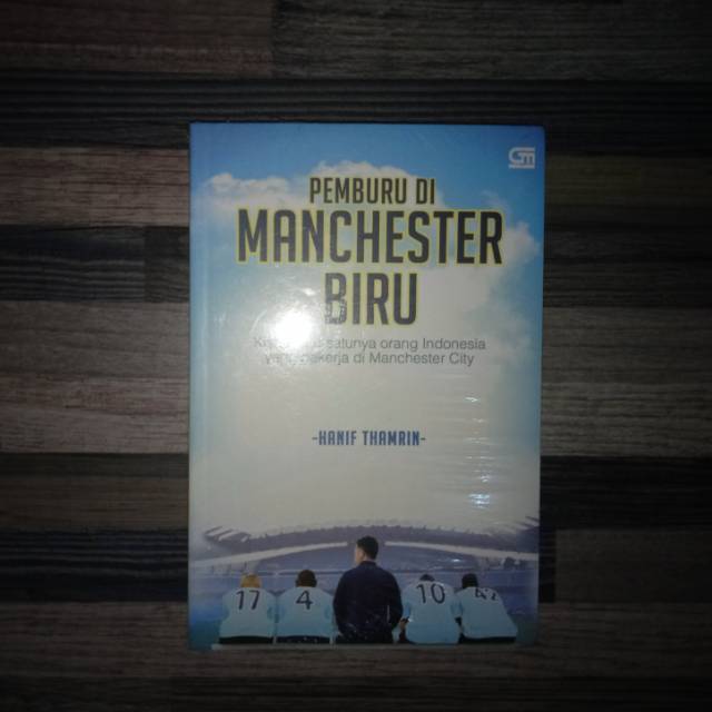 Jual PEMBURU DI MANCHESTER BIRU - HANIF THAMRIN | Shopee Indonesia