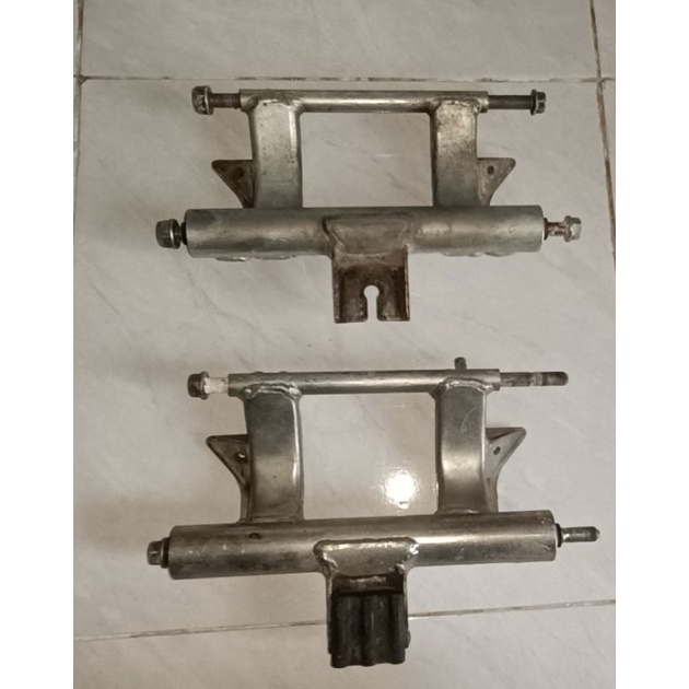 Jual engine mounting dudukan mesin ayunan Honda Vario150 scpoy fi Vario ...