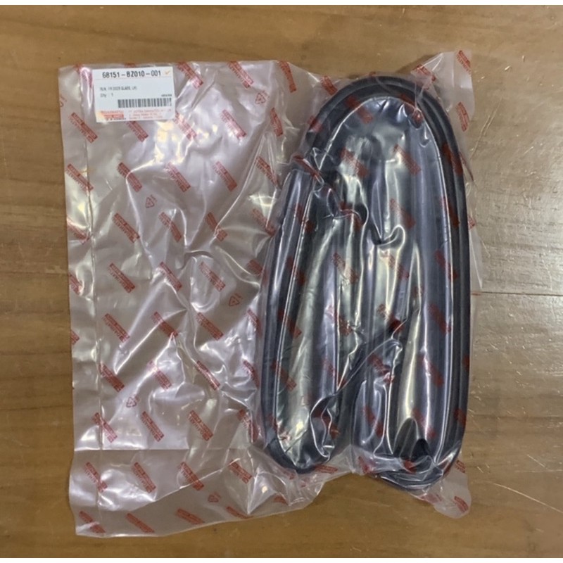Jual Karet Kaca Depan KIRI / Run Glass Front Door (LH) Avanza & Xenia ...