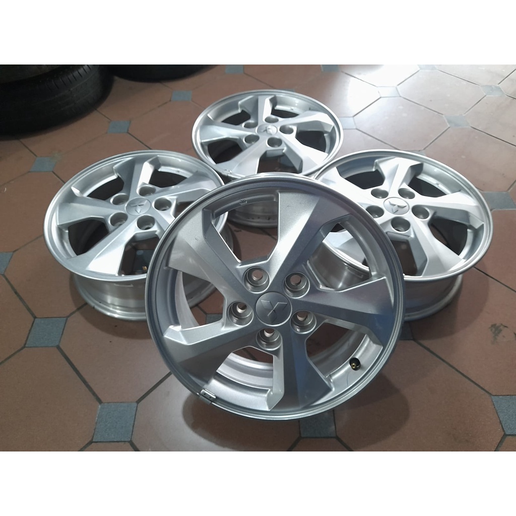 Jual Velg Mobil Bekas Oem X-pander Ring 16 Untuk Exora grand max New ...
