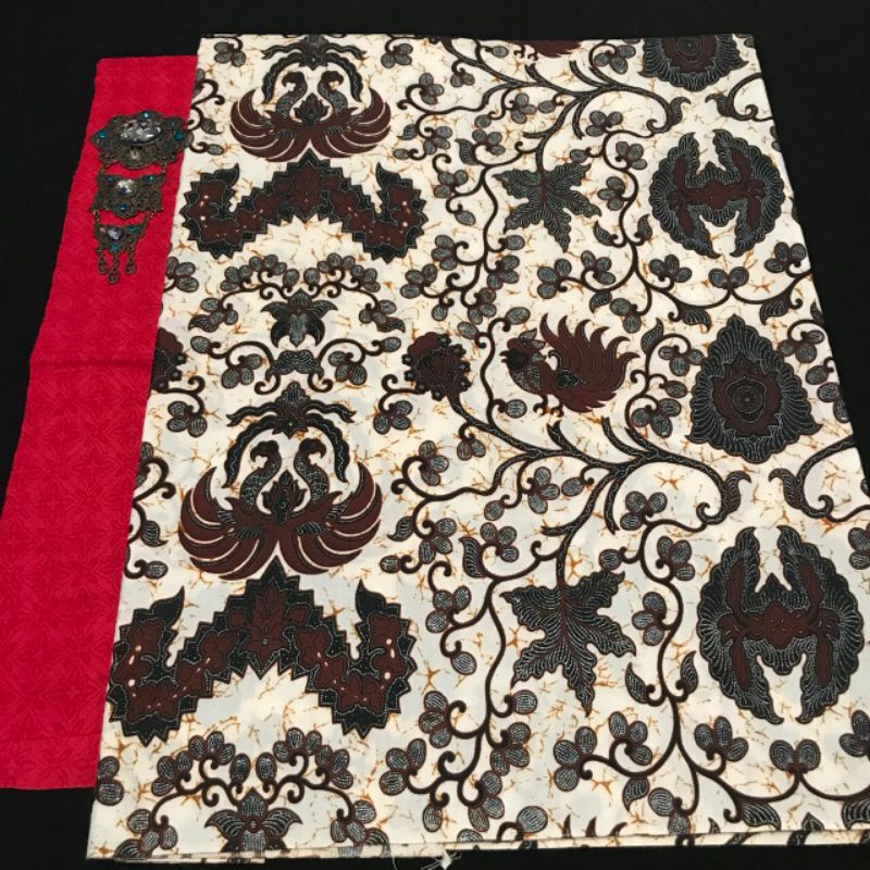 Jual KAIN BATIK HALUS WARNA PUTIH COKLAT PUTIHAN KAIN BATIK SOGAN HALUS ...