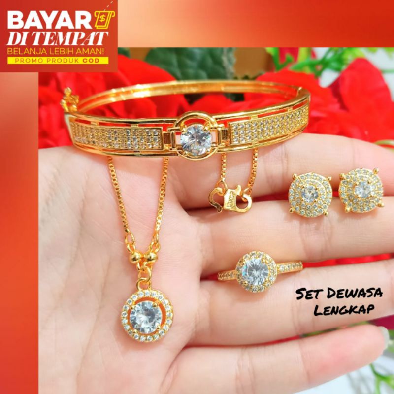 Jual Set Titanium perhiasan logam emas full permata zircon menawan Anti ...