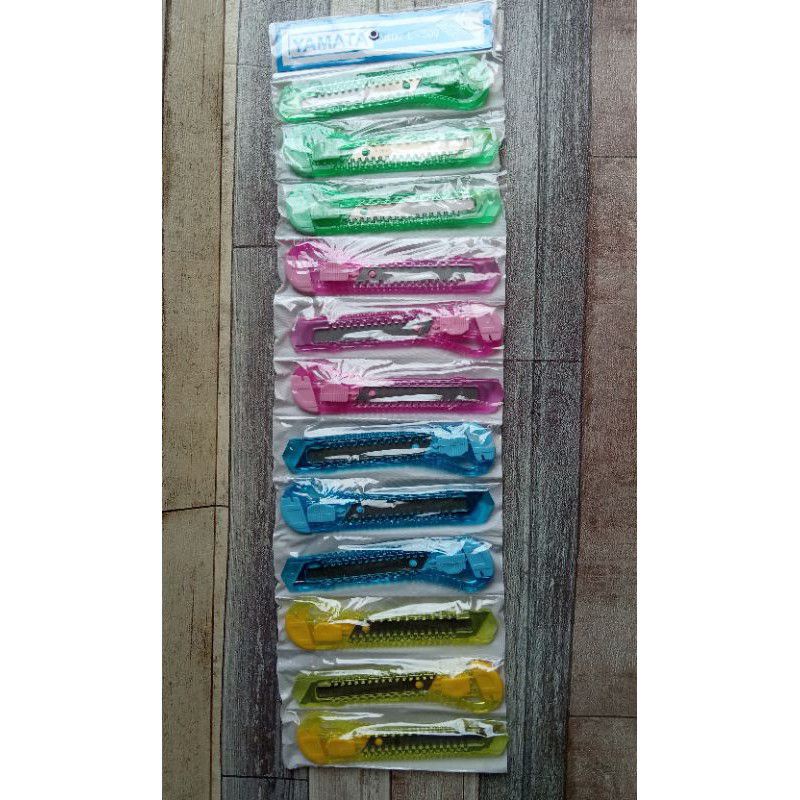 Jual CUTTER BESAR WARNA RENCENGAN ( PER LUSIN) | Shopee Indonesia