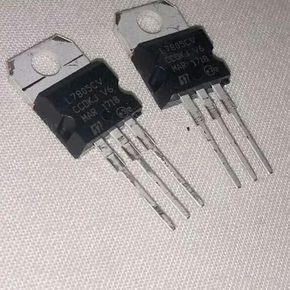 Jual IC Regulator 7805 / L7805CV / LM7805 Voltage Regulator 5 Volt rajvr02 Murah | Shopee Indonesia